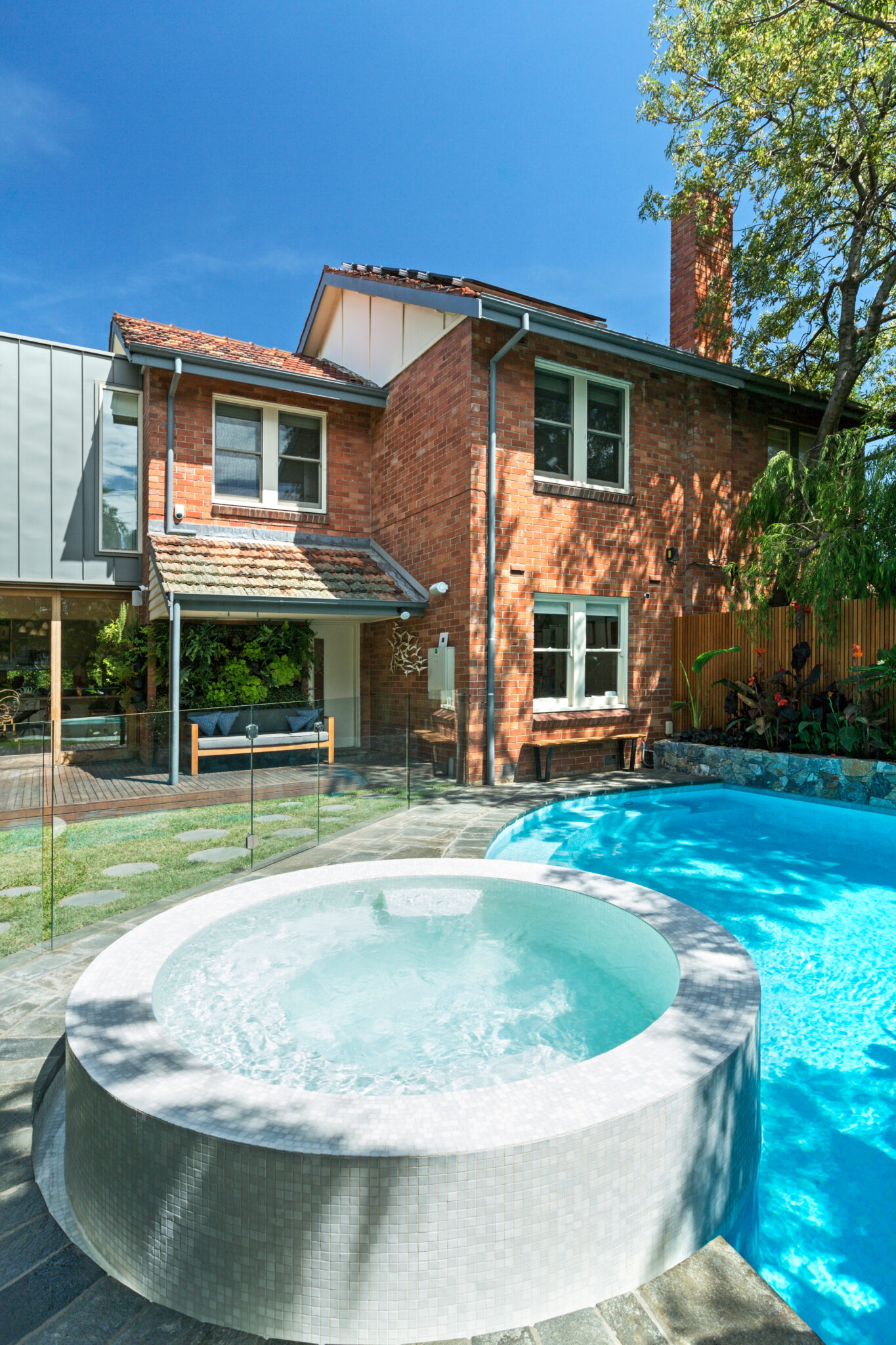 Port Melbourne Concrete Pool & Spa | Cooke Industries Australia